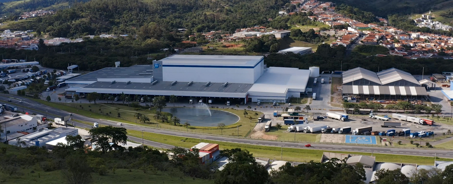 AUTOMATION AND INTRALOGISTICS 4.0: THE FUTURE OF DISTRIBUTION CENTERS ...